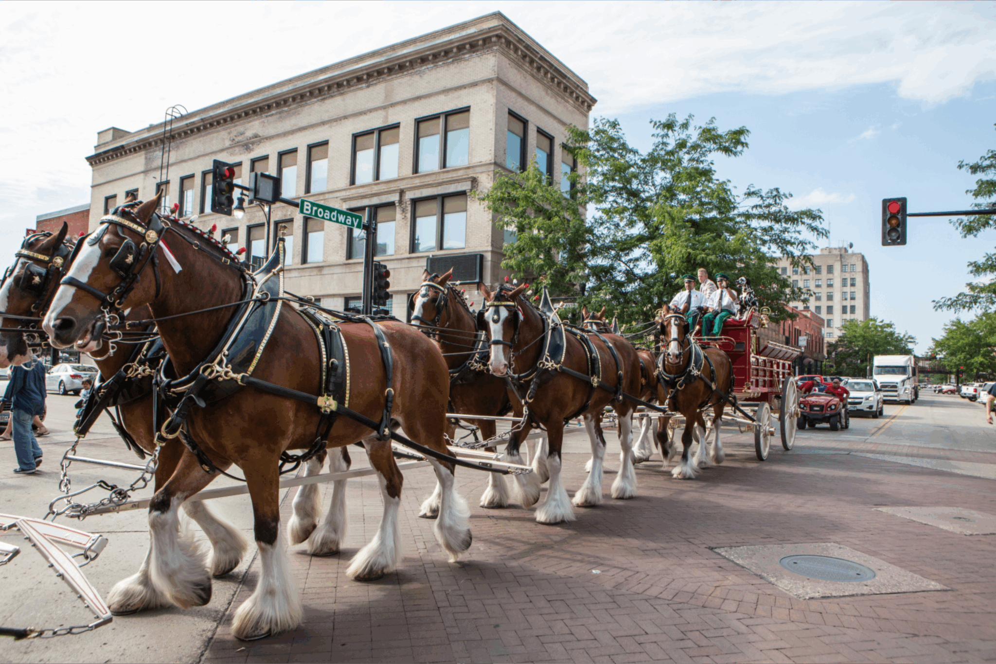 Island Park Pool Sets Attendance Record Following Renovation - Fargo ...